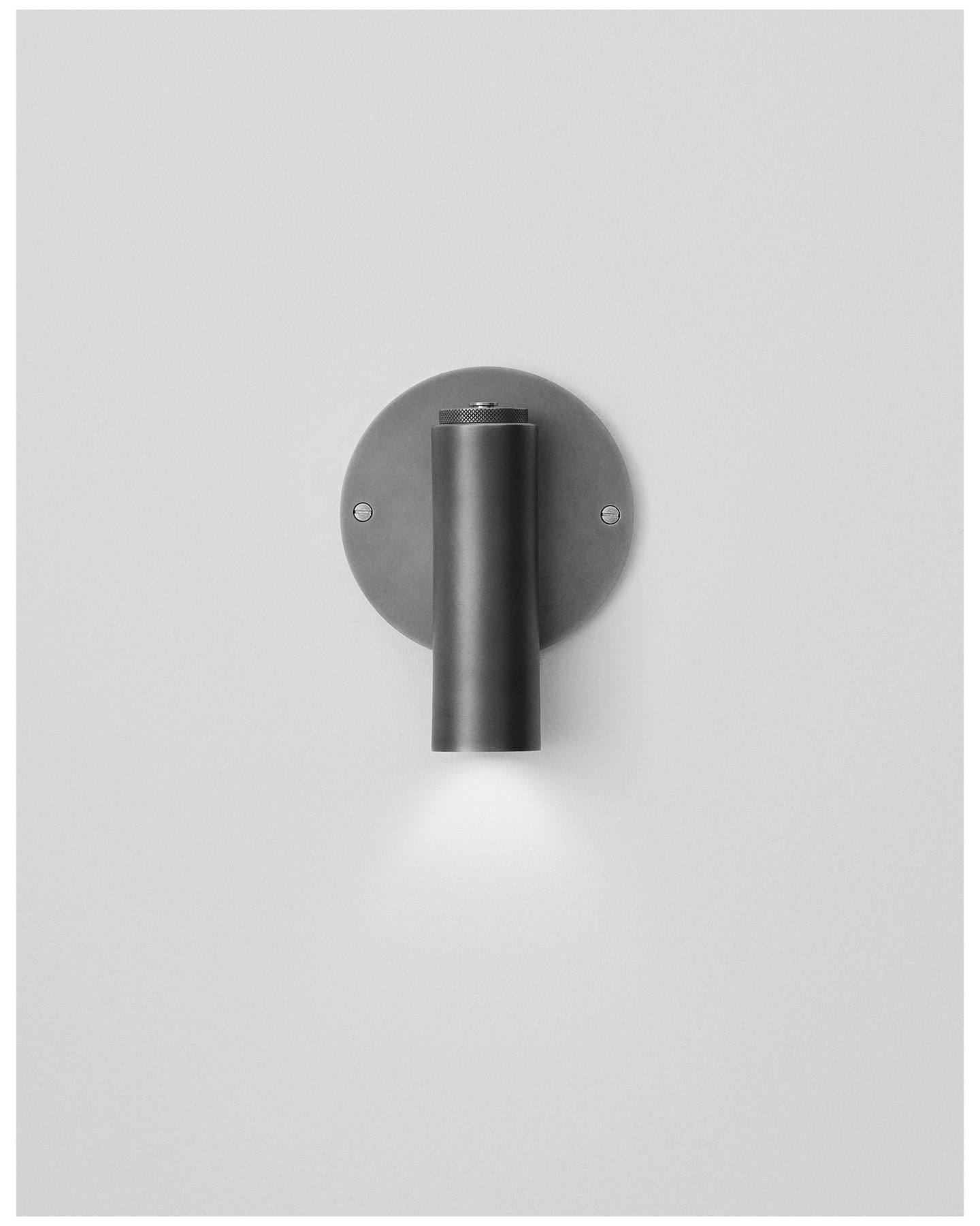 Baton Spotlight With extension arm Short – Southern Lights Electric